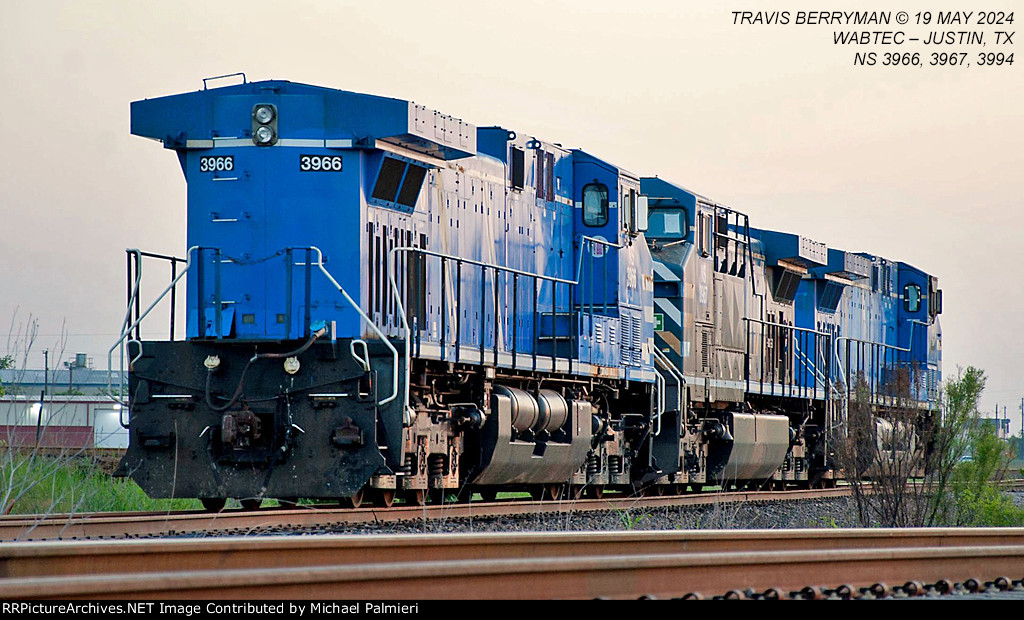Norfolk Southern AC4400CW Units